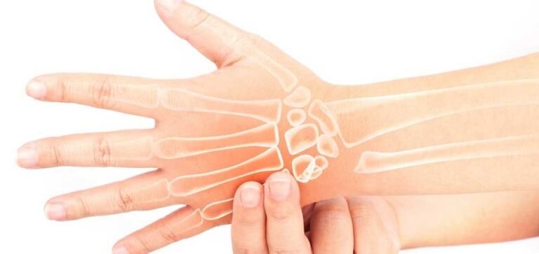 13 Most Common Golf Injuries (Don't Ignore No. 1&2) & How to Stay Safe ...