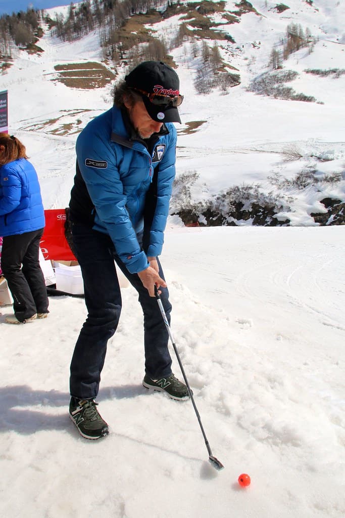 Your Extensive Warm-Up Guide to Playing Golf in the Winter - Golfs Hub